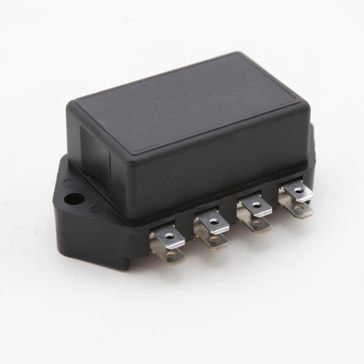 tr6-37420 Fuse Box Assembly – Peninsula British Parts